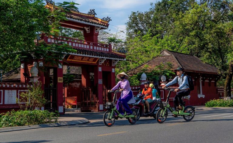 Hue – A pioneer in developing green heritage tourism and a bicycle ...